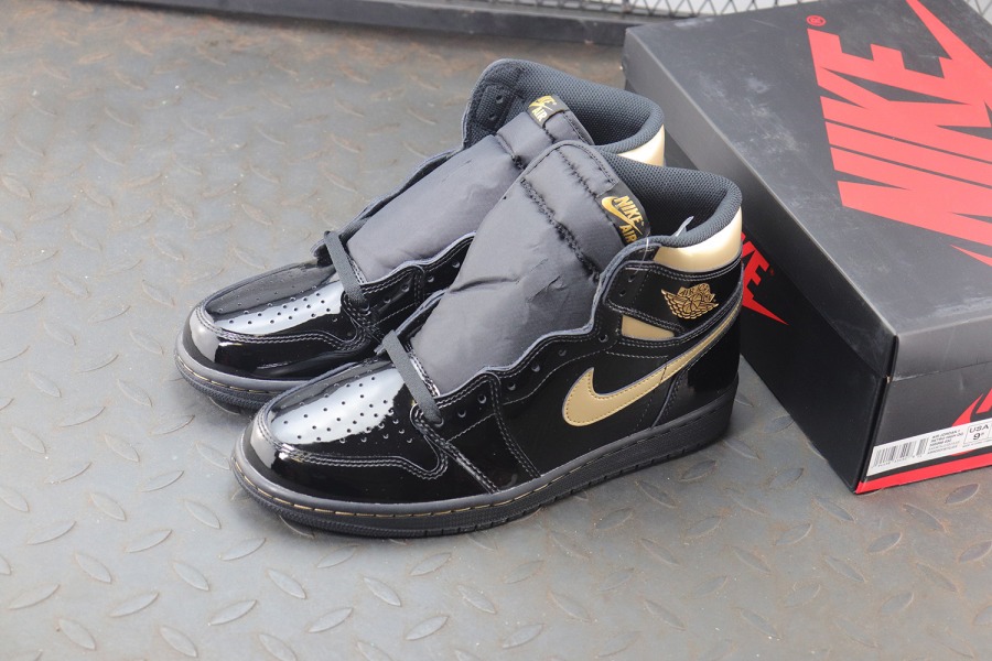 Air Jordan 1 Retro High OG 'Black Metallic Gold' - SneakerCool.com