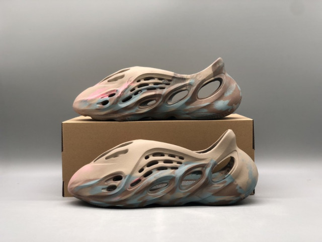 Yeezy Foam Runner 'MX Sand Grey' - SneakerCool.com