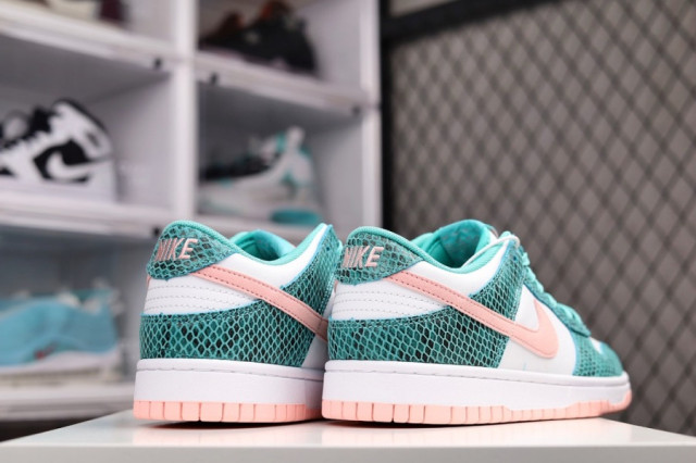 Dunk Low 'Snake Skin' - SneakerCool.com
