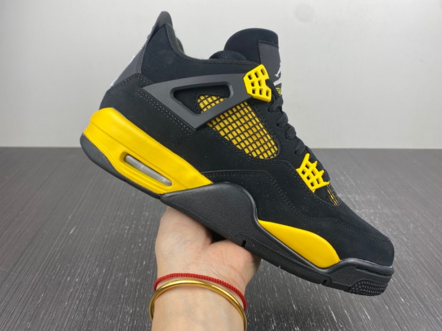 Air Jordan 4 Retro 'Thunder' 2023 - SneakerCool.com