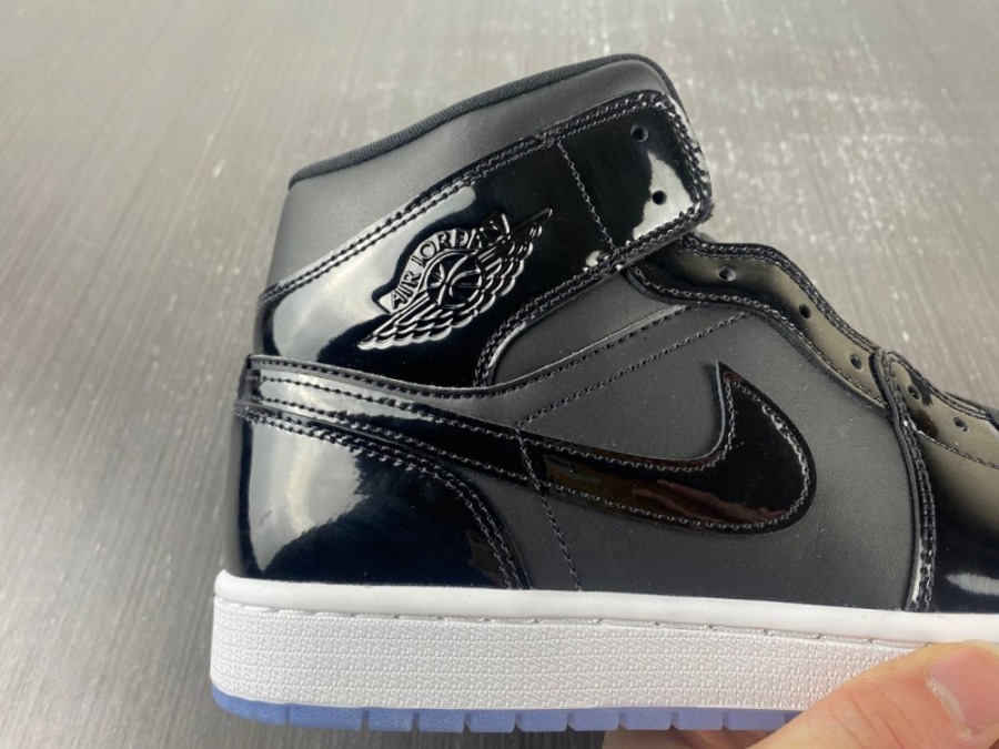 Air Jordan 1 Mid SE 'Space Jam' - SneakerCool.com