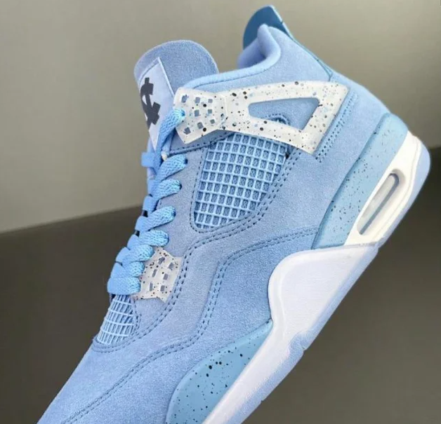 Air Jordan 4 Retro Pe 'UNC' - SneakerCool.com