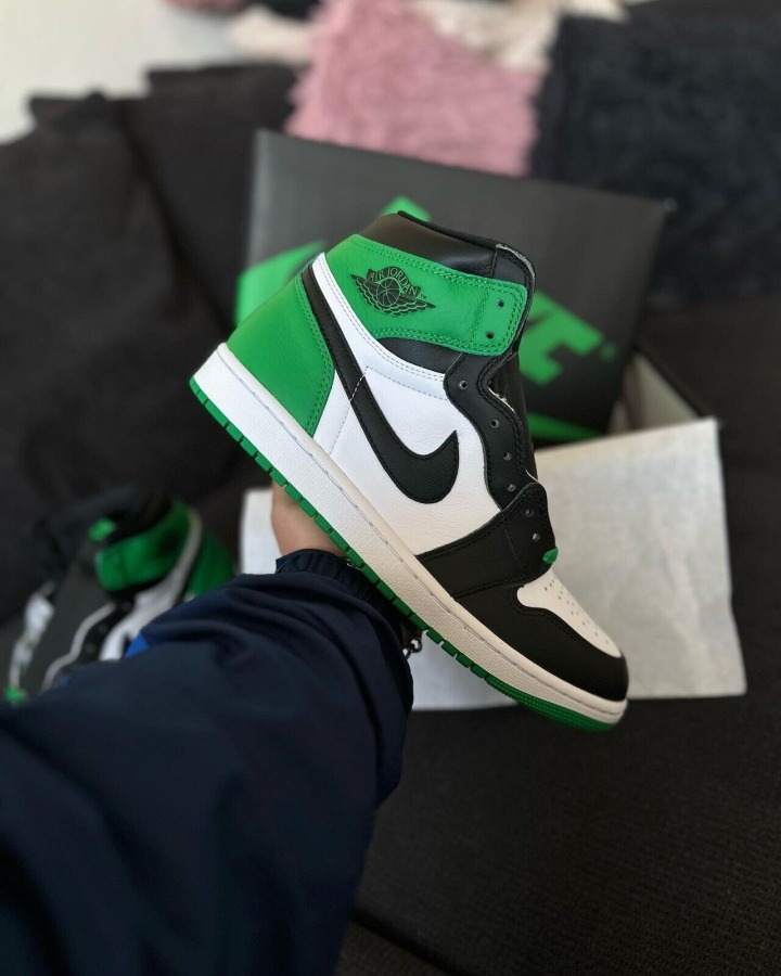 Air Jordan 1 Retro High OG 'Lucky Green' - SneakerCool.com
