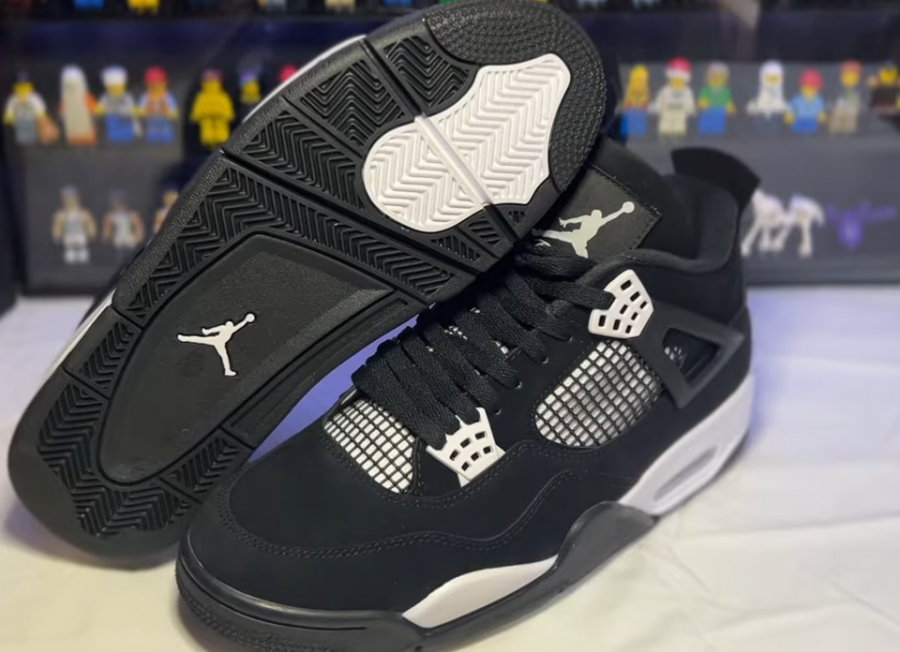 Air Jordan 4 Retro 'White Thunder' - SneakerCool.com