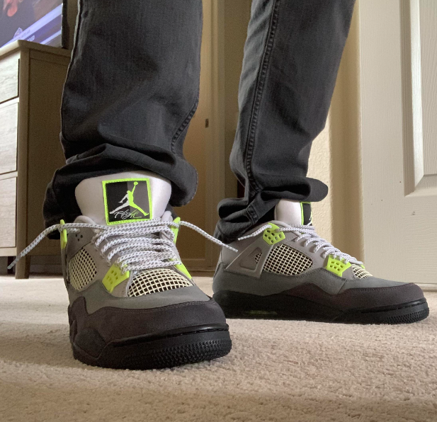 Air Jordan 4 Retro SE 'Neon 95' - SneakerCool.com