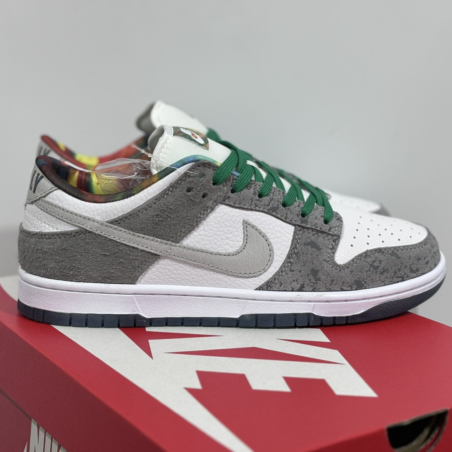 Dunk Low Premium 'Philly' - SneakerCool.com