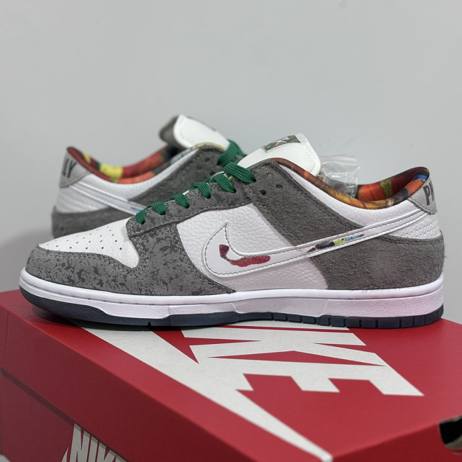 Dunk Low Premium 'Philly' - SneakerCool.com