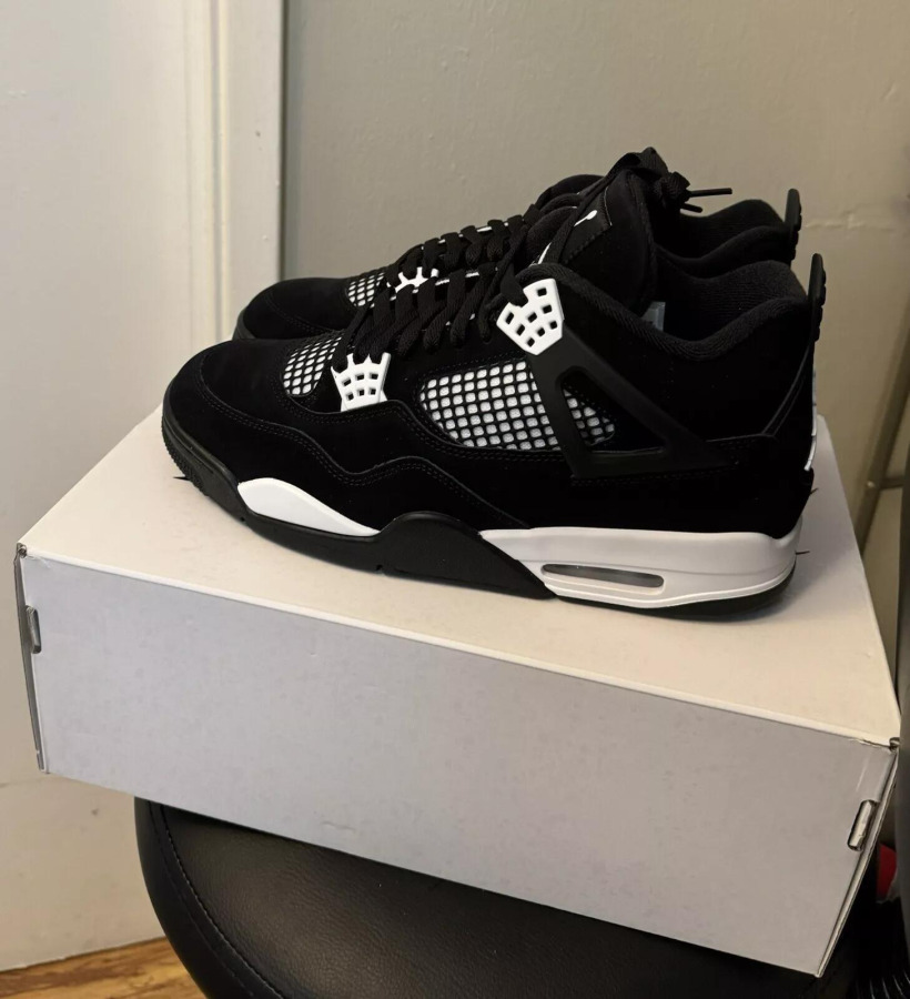 Air Jordan 4 Retro 'White Thunder' - SneakerCool.com