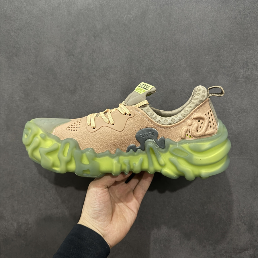 Salehe Bembury x Crocs Pollex Juniper 'Guava' - SneakerCool.com